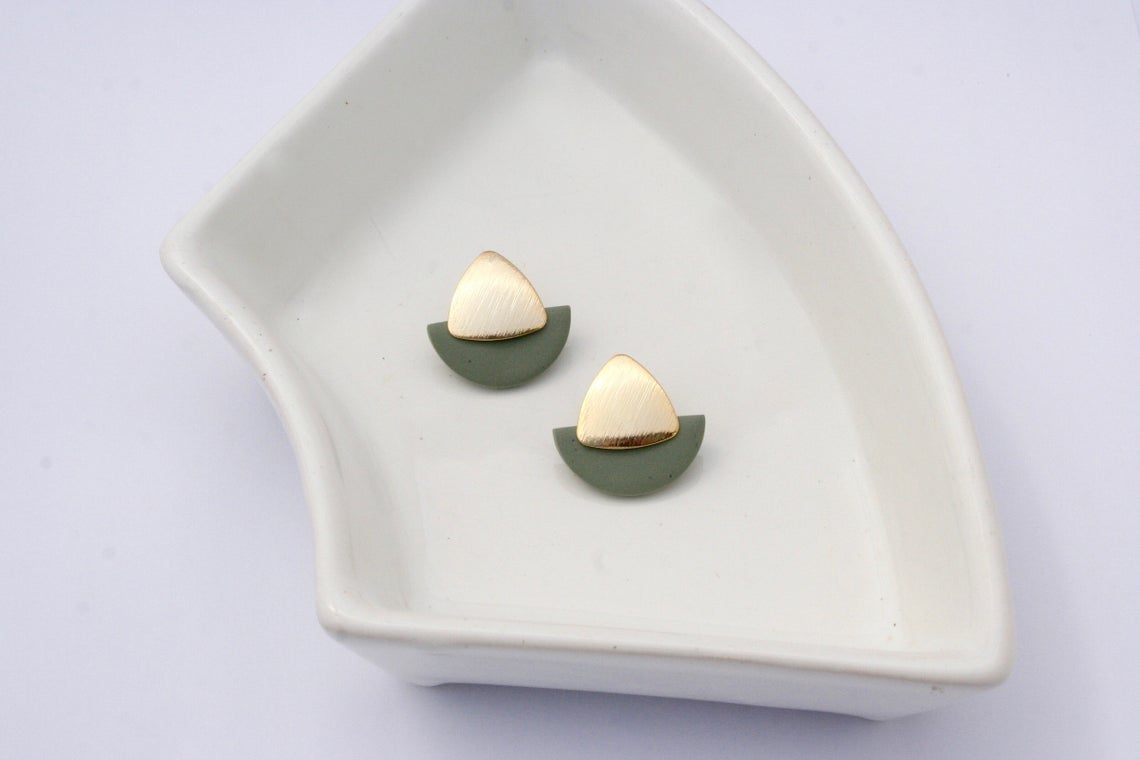 B O Triangle Doré Avec Demi Lune Verte Golden Triangle With Green Half Circle Earrings